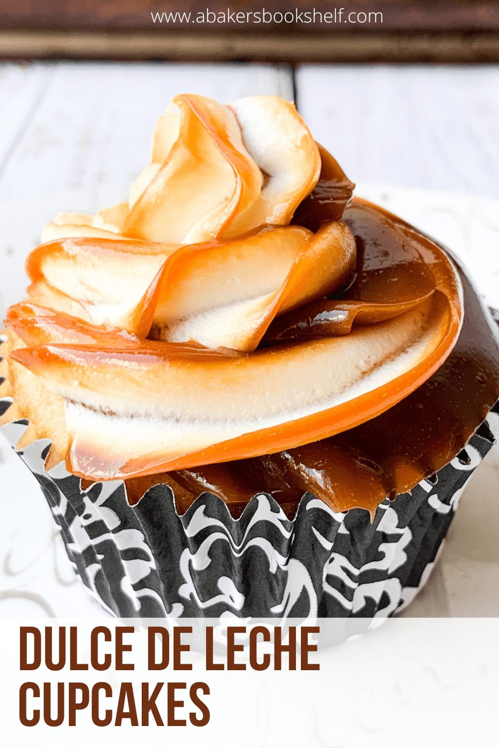 Honey Lemon Cupcakes | A Baker's Bookshelf